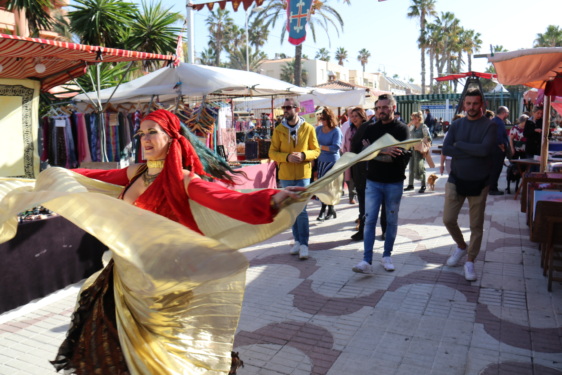 Un Mercadillo Medieval de las Culturas anima el Paseo San Cristóbal de ...