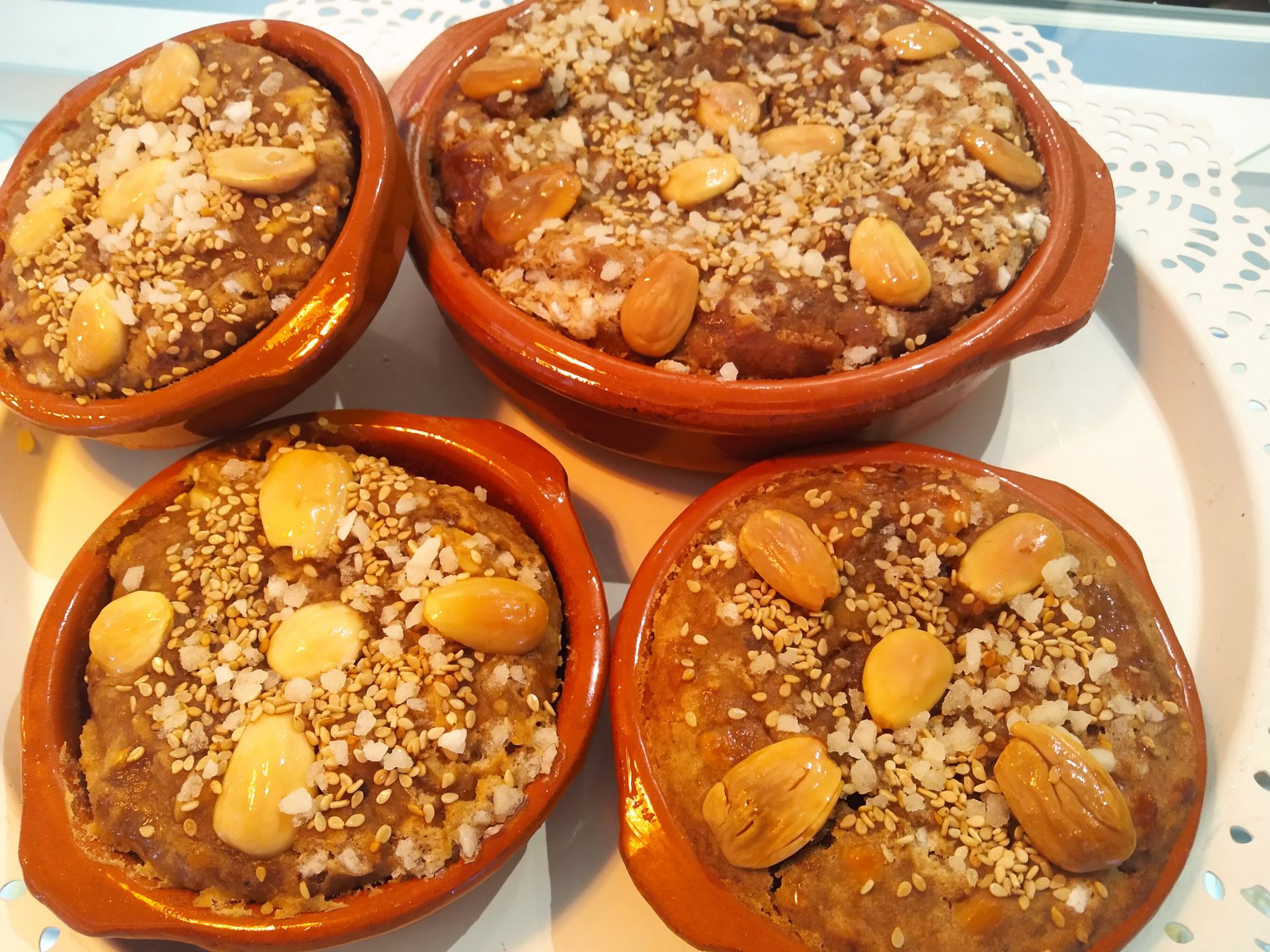 Huesos de santo, buñuelos de viento o la cazuela mohína son los dulces ...
