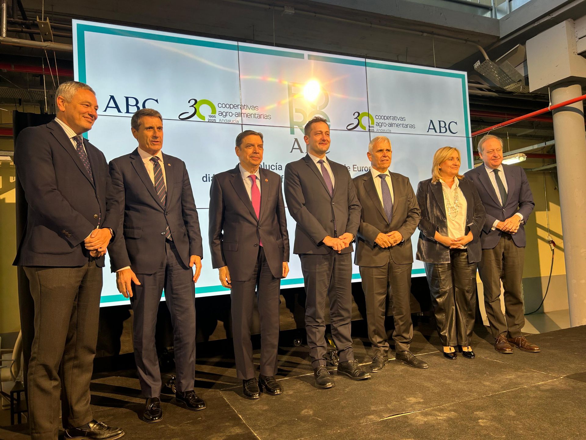 El comisario europeo de Agricultura, Christophe Hansen, clausura el 30 ...