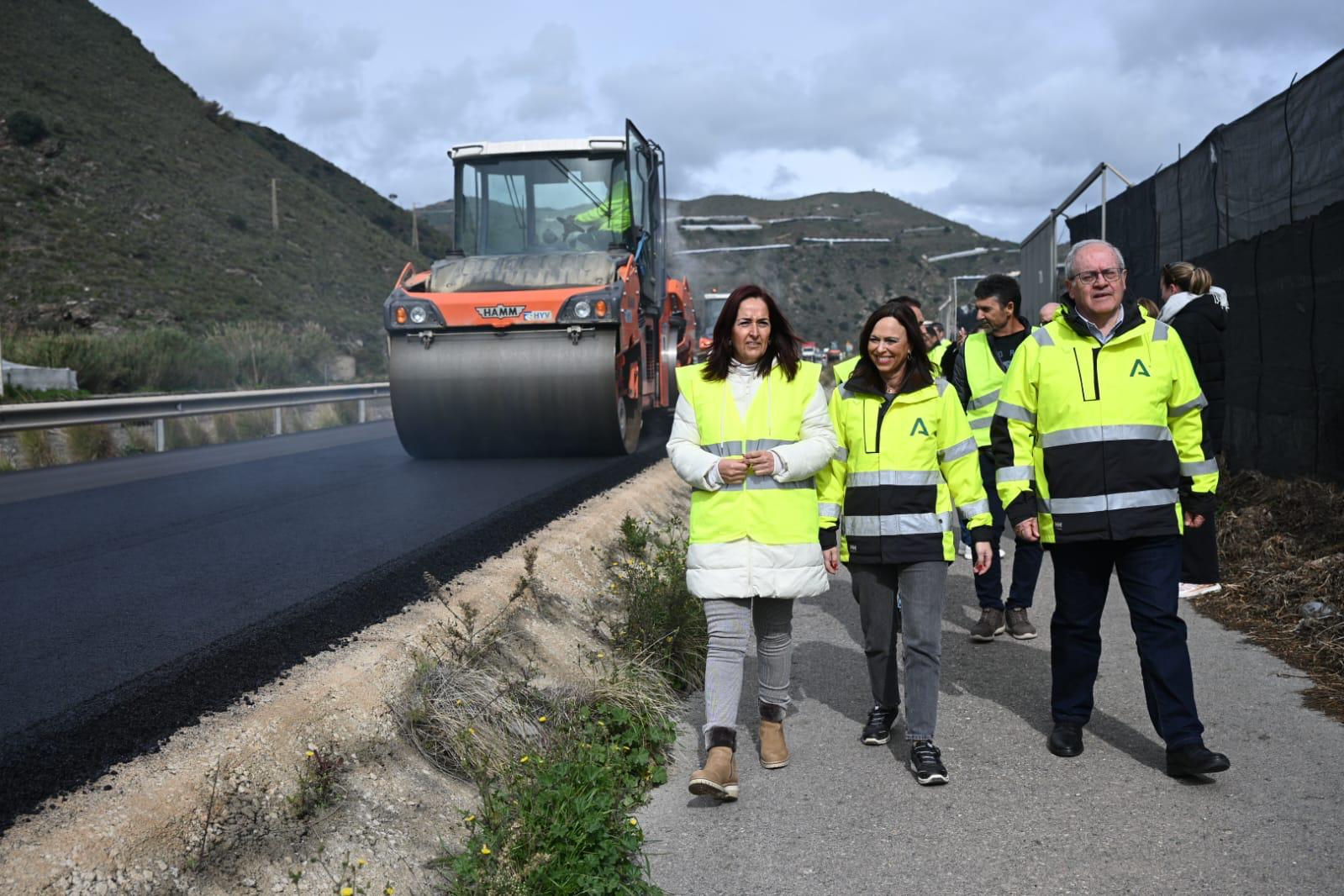 La Junta renueva el firme de ocho kilómetros del principal acceso a ...